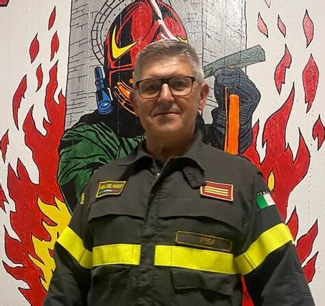 In Pensione Il Capo Reparto Dei Vigili Del Fuoco E Capo Distaccamento