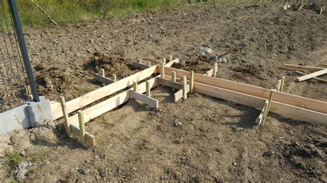 Jak wykonać fundament pod ogrodzenie Full HD Budowa domu za 150 tys