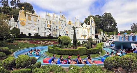Naked Guy Spotted On Iconic Disneyland Ride Internewscast Journal