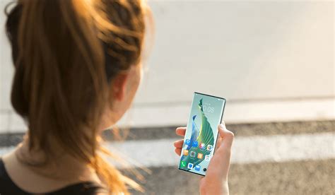 Le Honor Magic 5 Lite fait ses débuts en Europe écran AMOLED 120 Hz