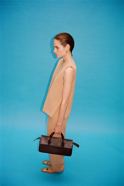 Discover Jil Sander Pre Fall Collection