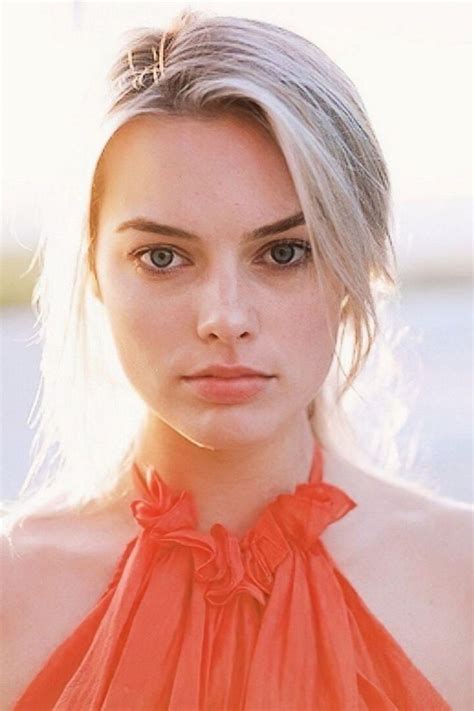 Margot Robbie Shows Off Her Strong Bikini Body As She Goes Surfing