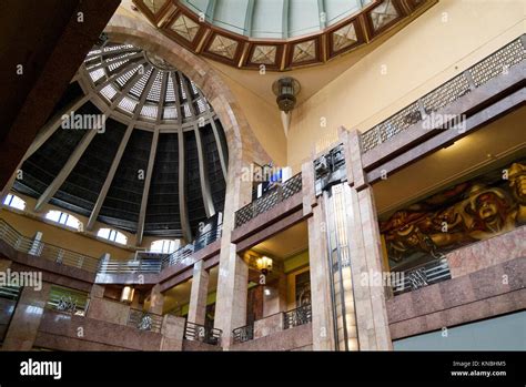 Interior Del Palacio De Bellas Artes En La Ciudad De M Xico M Xico