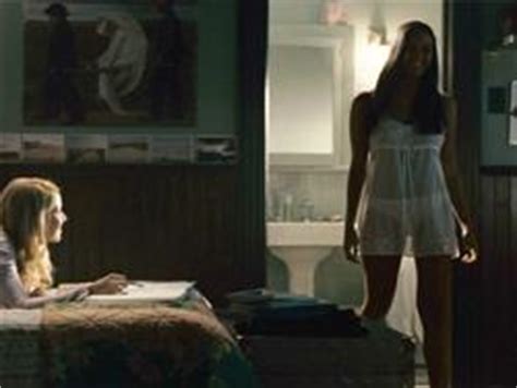 Nackte Jessica Lucas In The Covenant