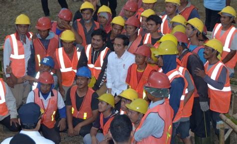 Sekretariat Kabinet Republik Indonesia Lewat Proyek Padat Karya