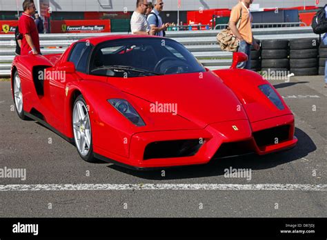 Ferrari Hi Res Stock Photography And Images Alamy