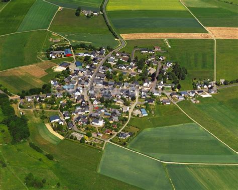 Hirschfeld Hunsrück aus der Vogelperspektive Dorfkern in Hirschfeld