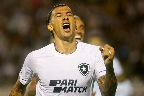 Botafogo Apaga M Imagem Da Estreia No Carioca Triunfo Contra O