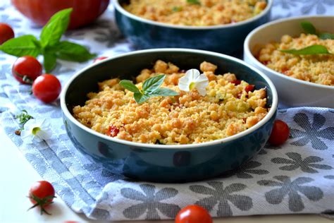 Crumble salé aux courgettes et aux tomates healthyfood creation