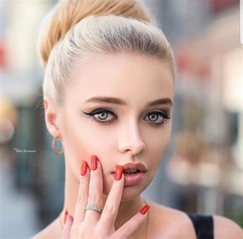 Pin On Makeup Hair Nails Beauty Blonde Beauty Beautiful Women Faces