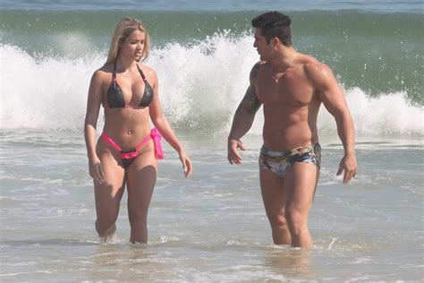 Aryane Steinkopf Curte Praia No Rio Fotos Em Famosos EGO