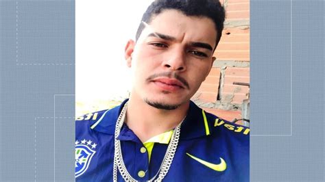 Vídeo Pai e filho são suspeitos de matar jovem por engano após