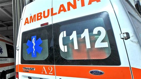 O fată de 16 ani a murit la o petrecere pe care o organizat o acasă în