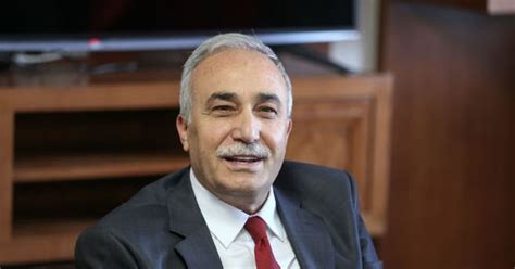 AK Parti den istifa eden Ahmet Eşref Fakıbaba kimdir kaç yaşında ve