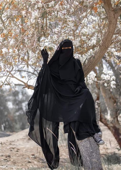 Pin By Nasreenraj On Muslimah In 2020 Niqab Niqab Fashion Islamic Modesty