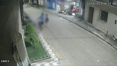 Polícia prende suspeito de envolvimento em tiroteio que matou dois