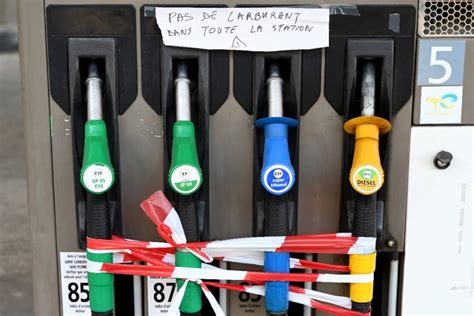 Pénurie de carburants le mouvement de grève reconduit chez