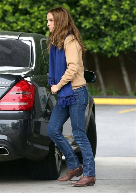 Celebrity Style Guide Celebrity Street Style Natalie Portman Style
