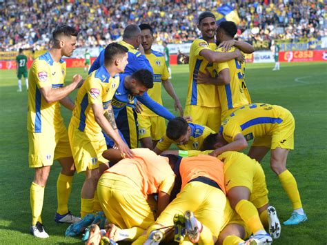 Playsport EXCLUSIV Petrolul dă marea lovitură pe piața transferurilor