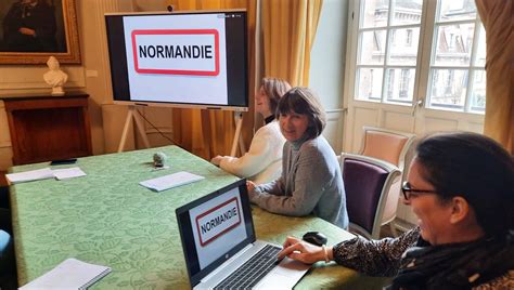 Lumières de Noël à Montbéliard la Normandie invitée d honneur de l