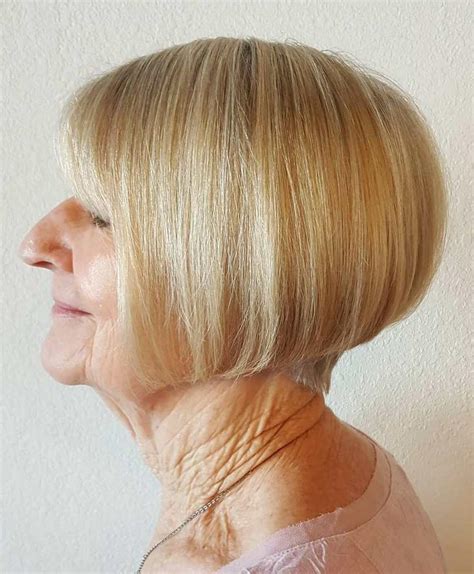 50 acconciature più belle per le donne oltre i 70 anni 2024