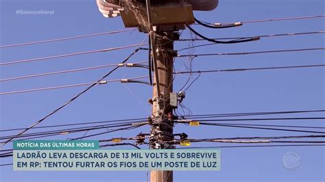 Ladrão tenta furtar fios leva choque e sobrevive após cair de poste