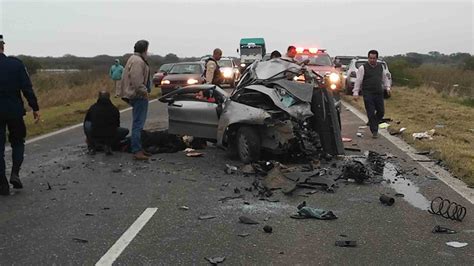 Impactantes imágenes del choque frontal que dejó un muerto y cuatro heridos