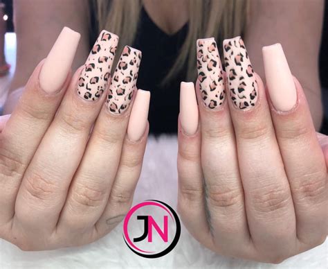 como quitar las uñas acrilicas Joicy Nails Spa Academy