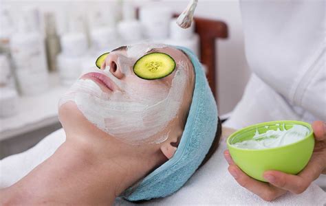 Jangan Asal Pakai Ini Urutan Pakai Skincare Yang Benar Pantau