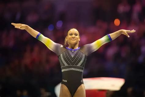 Rebeca Andrade conquista prata no Mundial de Ginástica Artística