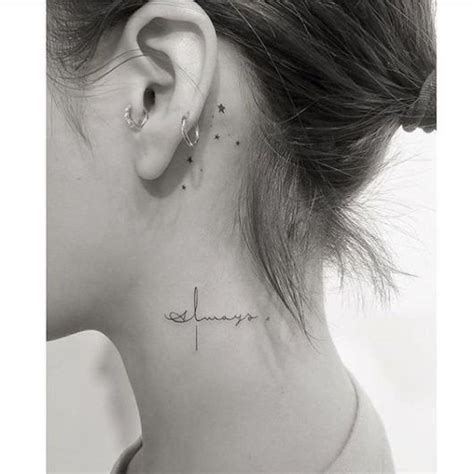 Tatuagem no pescoço feminina 47 inspirações de cair o queixo Small