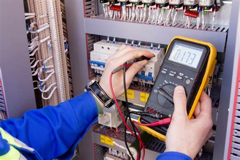 Tableros eléctricos qué son y cómo se componen CEAC