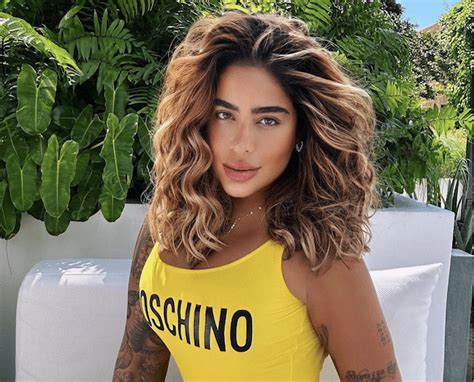 Rafaella La Hermana De Neymar Presume Su Bronceado En Miami Somos