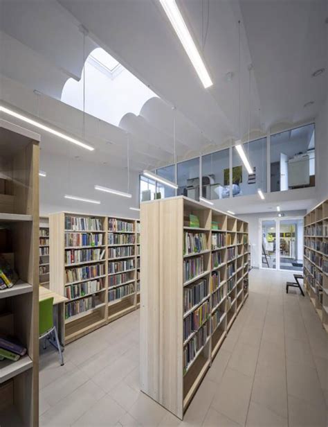 Miejska Biblioteka Publiczna Wesoła w Warszawie ARCHI KATALOG