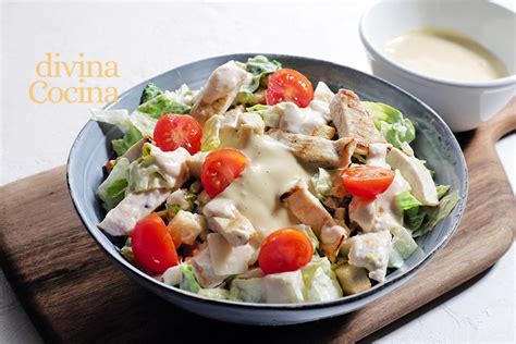 Ensalada César con pollo Receta de DIVINA COCINA