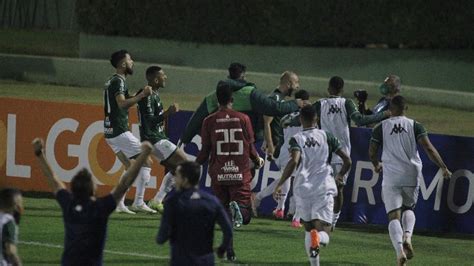 Organizado Guarani vence Ponte Preta e mantém histórico favorável no