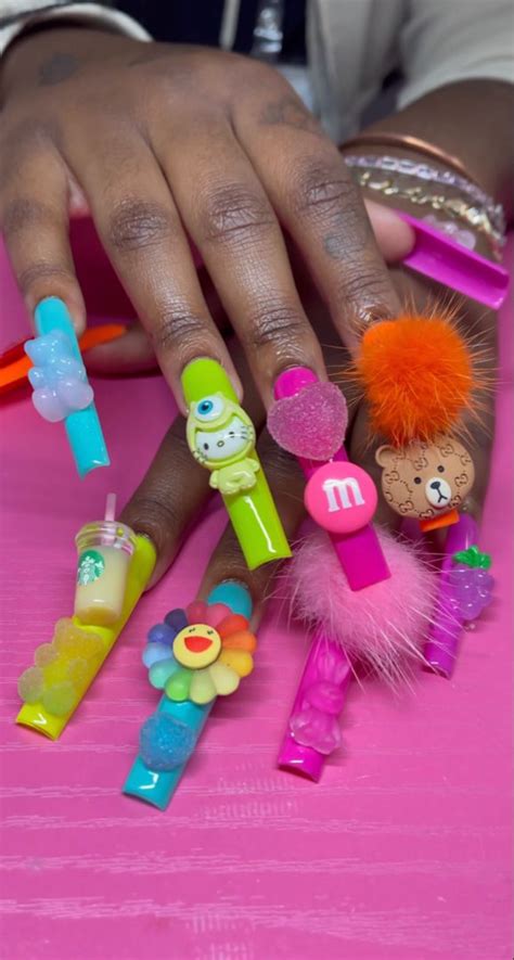 𝙋𝙞𝙣𝙨 𝙋𝙪𝙗𝙡𝙞𝙨𝙝𝙚𝙙 𝘽𝙮 𝙢𝙞𝙨𝙨𝙩𝙧𝙞𝙨𝙝𝙡𝙮𝙣 Exotic nails Long square acrylic