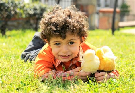 Los 50 nombres de niño más modernos para 2024
