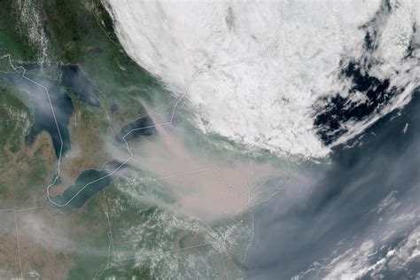 Humo de los incendios de Canadá se ve desde el espacio fotos