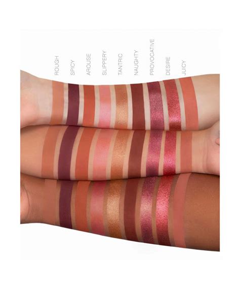 Купить Палетка теней Huda Beauty Naughty Nude Eyeshadow Palette по цене