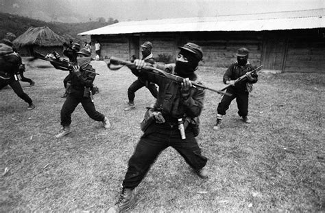 Generaciones armadas 20 fotos representativas de los 20 años del