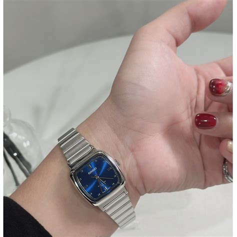 LTP B140D 2AVDF Đồng Hồ Casio Nữ Dây Kim Loại Mặt Vuông Màu Xanh