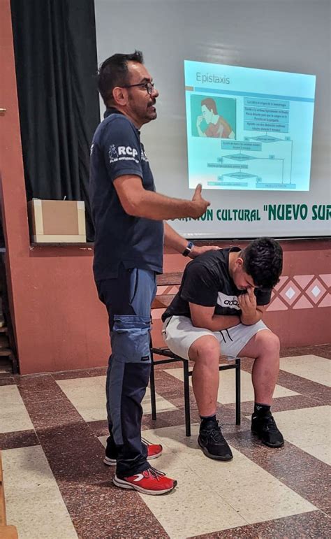 Taller de Primeros Auxilios 7 Asociación de Vecinos Nuevo Surco