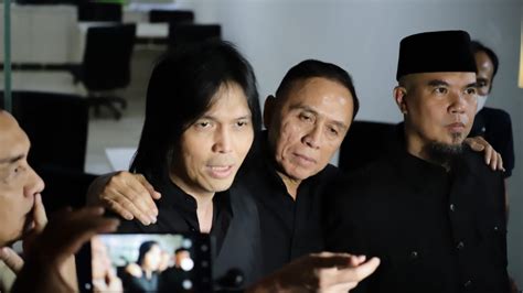 Sejak Di Dewa Ahmad Dhani Dan Once Mekel Sering Berantem Hal Ini