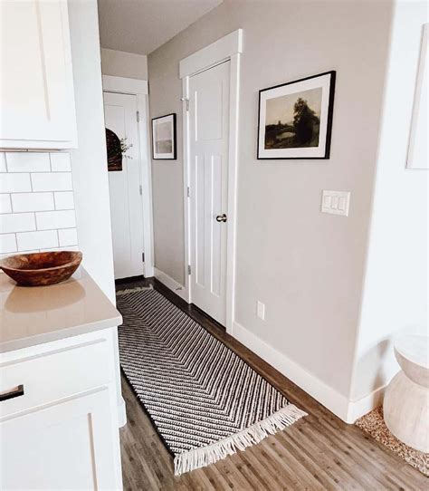 Earth Toned Hallway With Runner Soul Lane