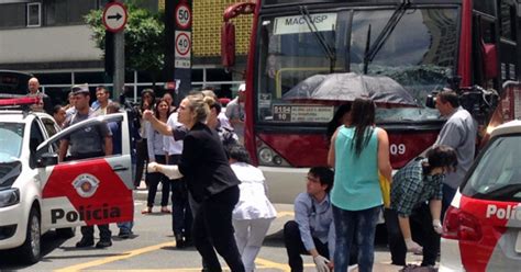 G1 Morre ciclista atropelado por ônibus na Avenida Paulista