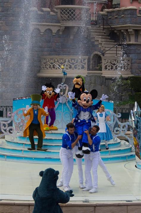 Présents De Mickey Anniversaire Heureux Disneyland Paris Photographie