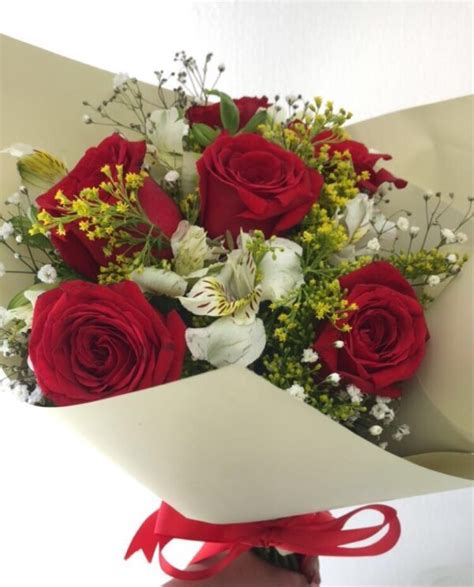 Bouquet 6 rosas rojas Florería Briceida Cd Obregón Sonora