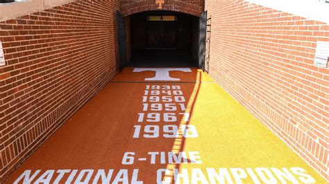 College Football Odds Picks For Week 9 Collin Wilson S Betting Card