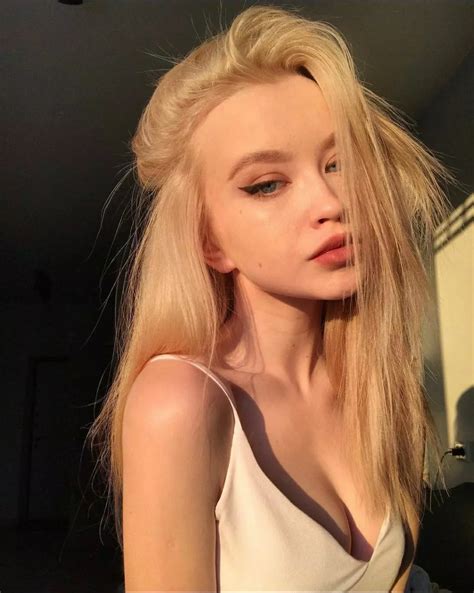 Pretty Girl Carolyn Nudes HardBoltOns NUDE PICS ORG